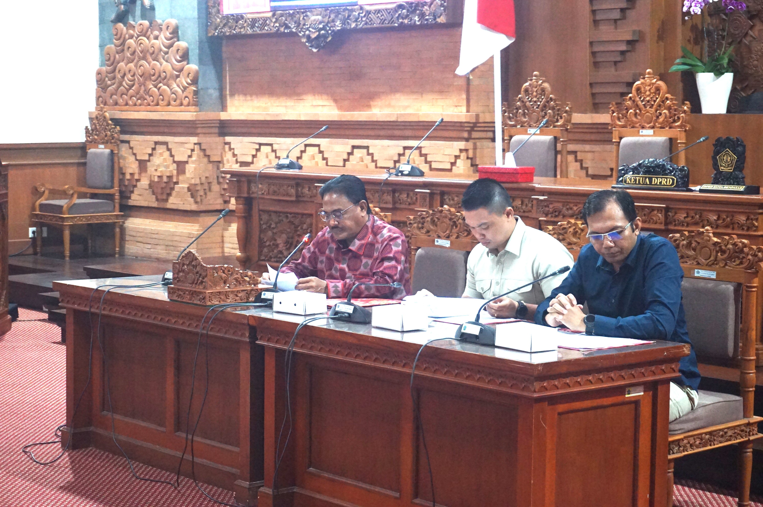 RAPAT BANMUS DPRD KOTA DENPASAR PENETAPAN JADWAL DEWAN BULAN FEBRUARI ...